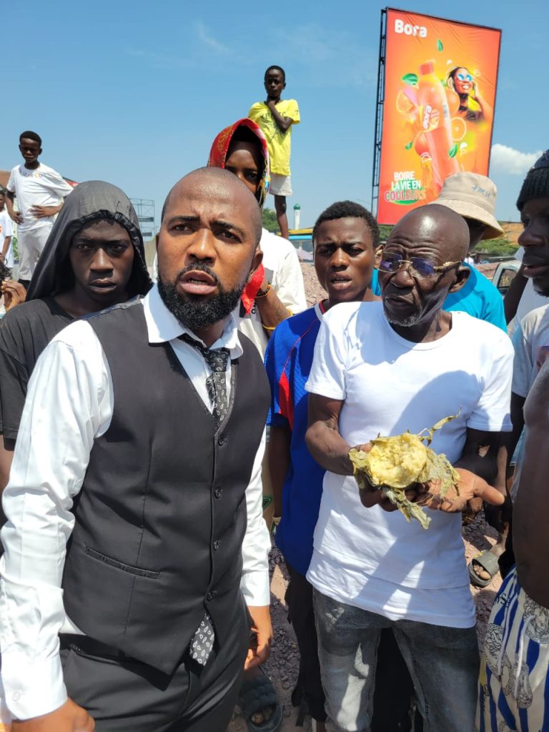 Kinshasa/Bandalungwa : Cédric Tshilumba au quartier Makelele pour ...
